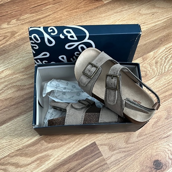 OshKosh B'gosh | Shoes | Oshkosh Sandals Unisex For Kids | Poshmark